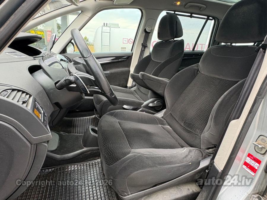 Pelēks Citroen c4-picasso 2010 Rapla, ar dzinēja tilpumu 2.00 L un nobraukumu 258 tūkst. km par 1500 €, foto 10 vietnē AUTOMOTO.COM.LV