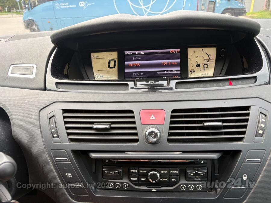 Pelēks Citroen c4-picasso 2010 Rapla, ar dzinēja tilpumu 2.00 L un nobraukumu 258 tūkst. km par 1500 €, foto 20 vietnē AUTOMOTO.COM.LV