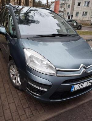 Pelēks Citroen c4-picasso 2012 Visaginas, ar dzinēja tilpumu 1.56 L un nobraukumu 23 tūkst. km par 3200 €, foto  vietnē AUTOMOTO.COM.LV