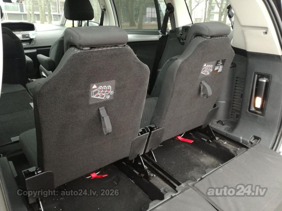 Pelēks Citroen c4-picasso 2012 Tallina, ar dzinēja tilpumu 1.60 L un nobraukumu 156 tūkst. km par 3999 €, foto 8 vietnē AUTOMOTO.COM.LV