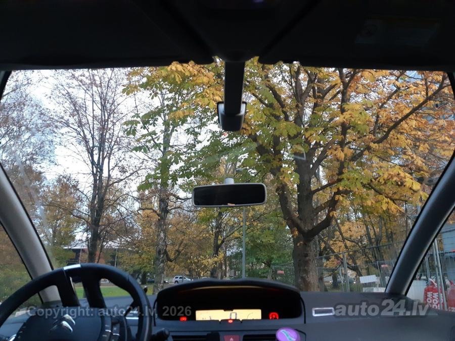 Pelēks Citroen c4-picasso 2012 Tallina, ar dzinēja tilpumu 1.60 L un nobraukumu 156 tūkst. km par 3999 €, foto 17 vietnē AUTOMOTO.COM.LV