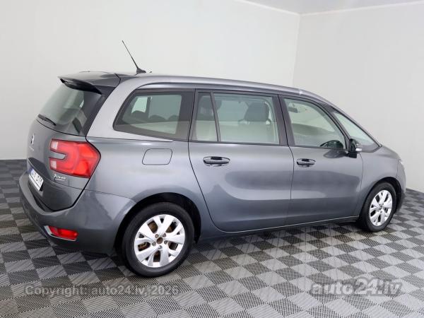 Grey Citroen c4-picasso 2013 in Tallinn, with an engine capacity of 1.60 L and mileage of 355 thousand km for 2499 €, photo 3 on AUTOMOTO.COM.LV