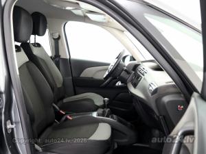 Pelēks Citroen c4-picasso 2013 Tallina, ar dzinēja tilpumu 1.60 L un nobraukumu 355 tūkst. km par 2499 €, foto 7 vietnē AUTOMOTO.COM.LV