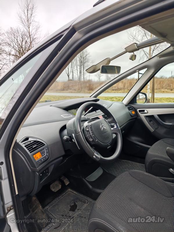 Pelēks Citroen c4-picasso 2013 Tallina, ar dzinēja tilpumu 1.60 L un nobraukumu 139 tūkst. km par 4899 €, foto 7 vietnē AUTOMOTO.COM.LV
