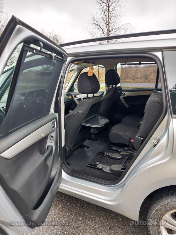 Pelēks Citroen c4-picasso 2013 Tallina, ar dzinēja tilpumu 1.60 L un nobraukumu 139 tūkst. km par 4899 €, foto 10 vietnē AUTOMOTO.COM.LV