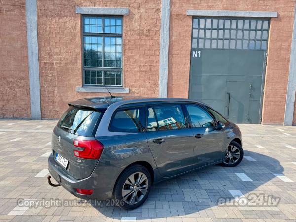 Grey Citroen c4-picasso 2014 in Tallinn, with an engine capacity of 1.60 L and mileage of 234 thousand km for 6999 €, photo 7 on AUTOMOTO.COM.LV