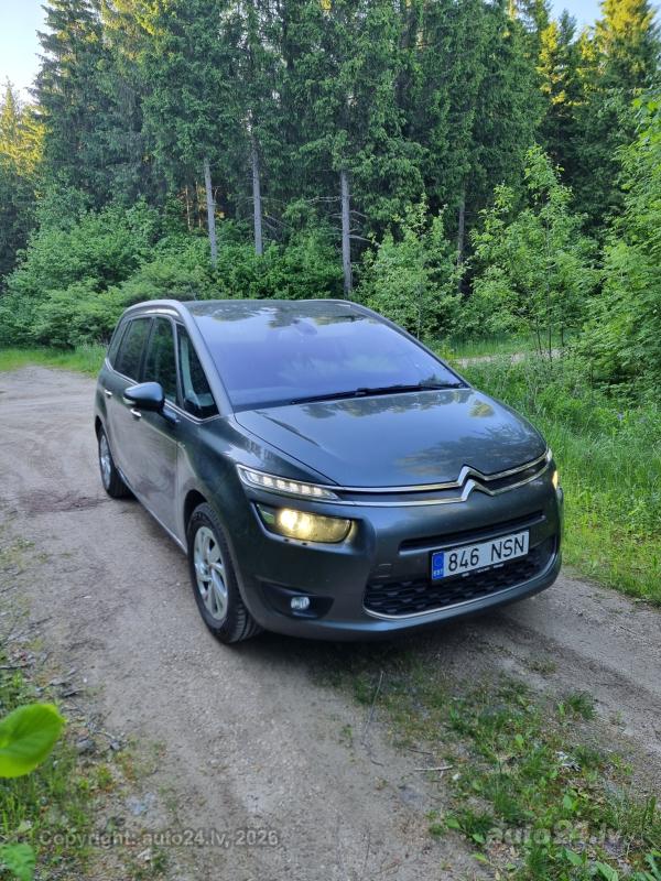 Grey Citroen c4-picasso 2014 in Rapla, with an engine capacity of 2.00 L and mileage of 276 thousand km for 5900 €, photo 2 on AUTOMOTO.COM.LV