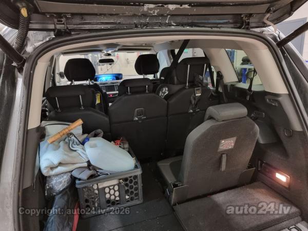 Grey Citroen c4-picasso 2014 in Rapla, with an engine capacity of 2.00 L and mileage of 276 thousand km for 5900 €, photo 9 on AUTOMOTO.COM.LV