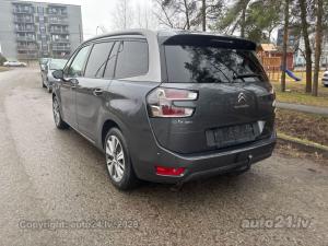 Grey Citroen c4-picasso 2015 in Tallinn, with an engine capacity of 2.00 L and mileage of 206 thousand km for 10500 €, photo 11 on AUTOMOTO.COM.LV