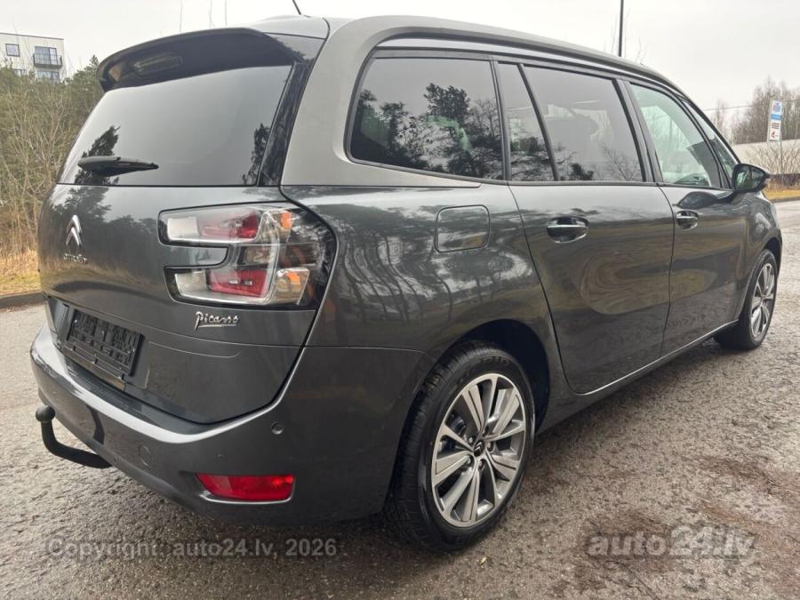Grey Citroen c4-picasso 2015 in Tallinn, with an engine capacity of 2.00 L and mileage of 206 thousand km for 10500 €, photo 12 on AUTOMOTO.COM.LV