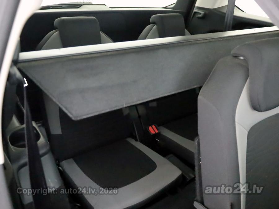 Grey Citroen c4-picasso 2015 in Tallinn, with an engine capacity of 1.60 L and mileage of 224 thousand km for 3999 €, photo 9 on AUTOMOTO.COM.LV