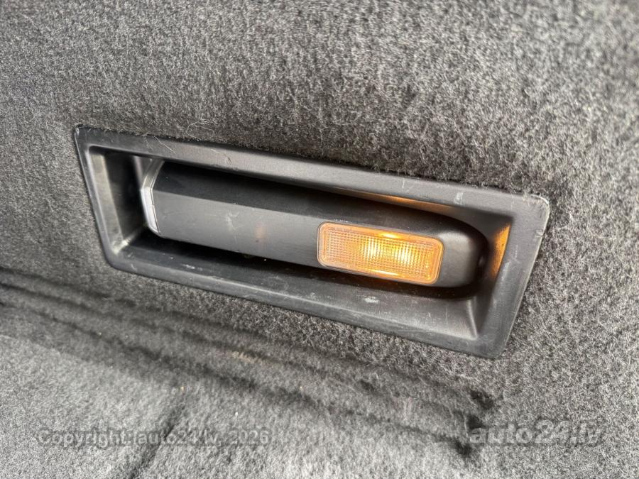 Pelēks Citroen c4-picasso 2016 Tallina, ar dzinēja tilpumu 1.60 L un nobraukumu 180 tūkst. km par 8900 €, foto 24 vietnē AUTOMOTO.COM.LV