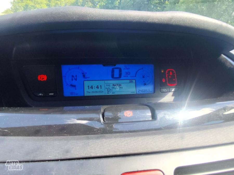 Citroen c4-picasso 2007 Telšiai, ar dzinēja tilpumu 2.00 L un nobraukumu 247 tūkst. km par 1250 €, foto 6 vietnē AUTOMOTO.COM.LV