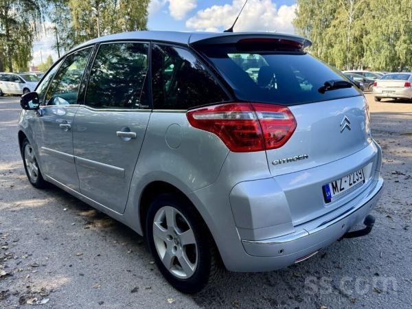 Citroen c4-picasso 2010 in Riga, with an engine capacity of 2.00 L and mileage of 0 thousand km for 2990 €, photo 4 on AUTOMOTO.COM.LV