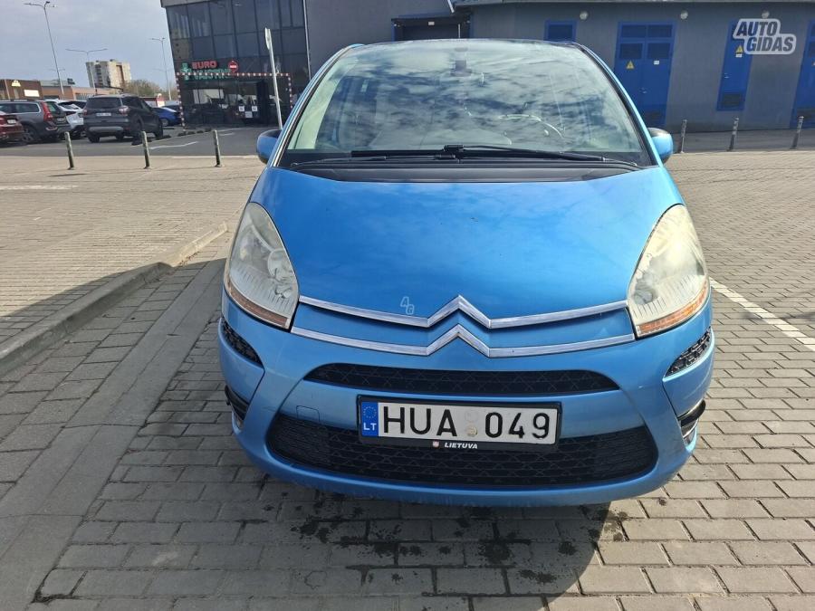 Citroen c4-picasso 2010 in Vilnius, with an engine capacity of 2.00 L and mileage of 209 thousand km for 999 €, photo 3 on AUTOMOTO.COM.LV