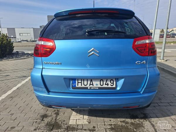 Citroen c4-picasso 2010 Viļņa, ar dzinēja tilpumu 2.00 L un nobraukumu 209 tūkst. km par 999 €, foto 4 vietnē AUTOMOTO.COM.LV