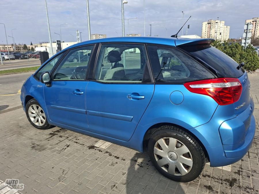 Citroen c4-picasso 2010 in Vilnius, with an engine capacity of 2.00 L and mileage of 209 thousand km for 999 €, photo 12 on AUTOMOTO.COM.LV