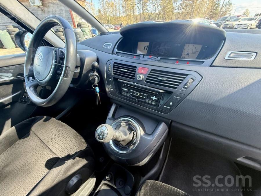 Citroen c4-picasso 2010 Rīga, ar dzinēja tilpumu 2.00 L un nobraukumu 0 tūkst. km par 2990 €, foto 24 vietnē AUTOMOTO.COM.LV