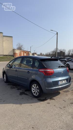 Citroen c4-picasso 2010 Kauņa, ar dzinēja tilpumu 2.00 L un nobraukumu 400 tūkst. km par 1350 €, foto 4 vietnē AUTOMOTO.COM.LV