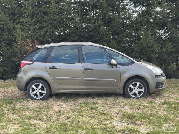 Citroen c4-picasso 2011 Klaipėda, ar dzinēja tilpumu 1.60 L un nobraukumu 326 tūkst. km par 1050 €, foto 6 vietnē AUTOMOTO.COM.LV
