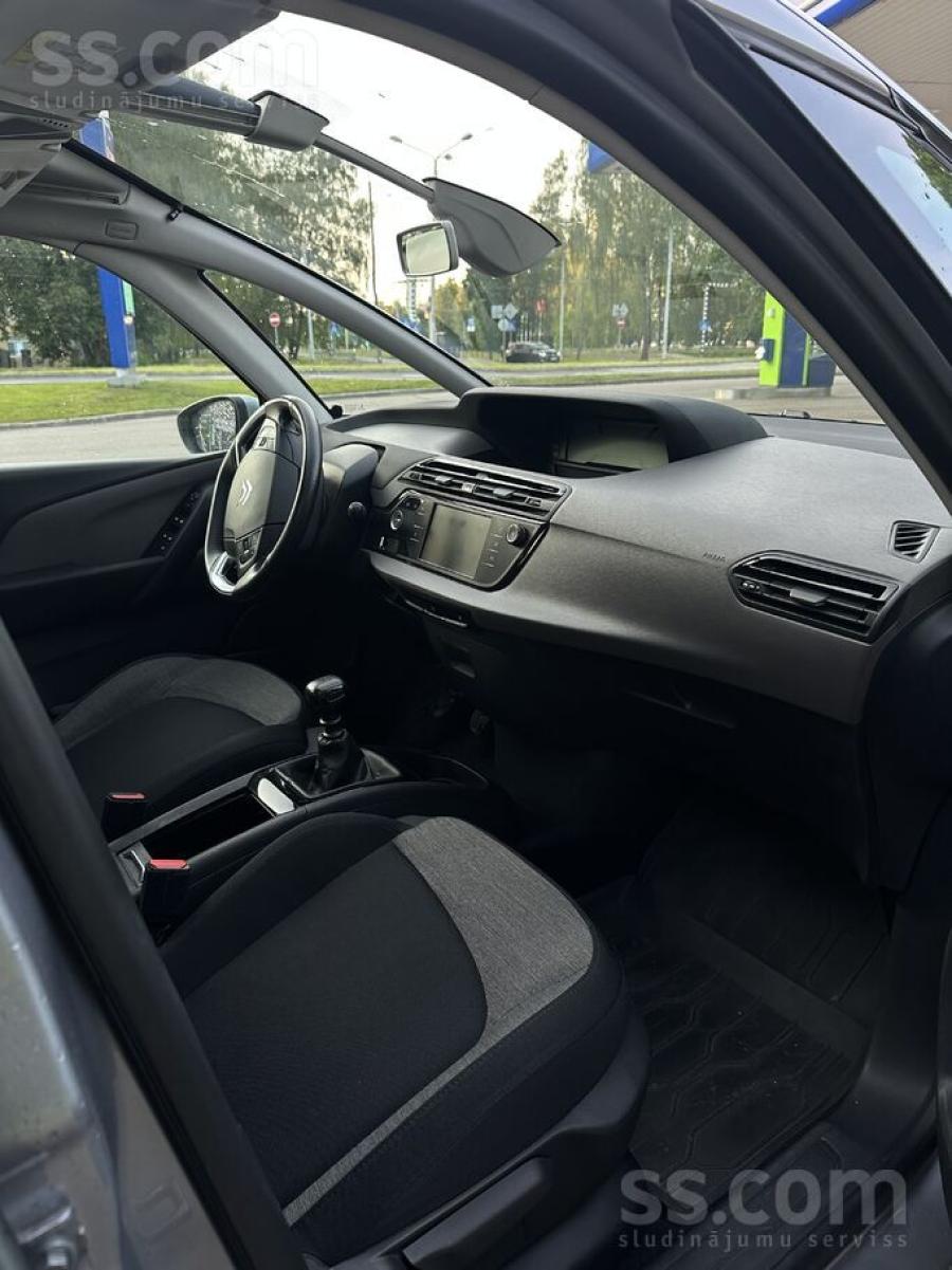 Citroen c4-picasso 2018 in Riga, with an engine capacity of 1.50 L and mileage of 87 thousand km for 7800 €, photo 9 on AUTOMOTO.COM.LV