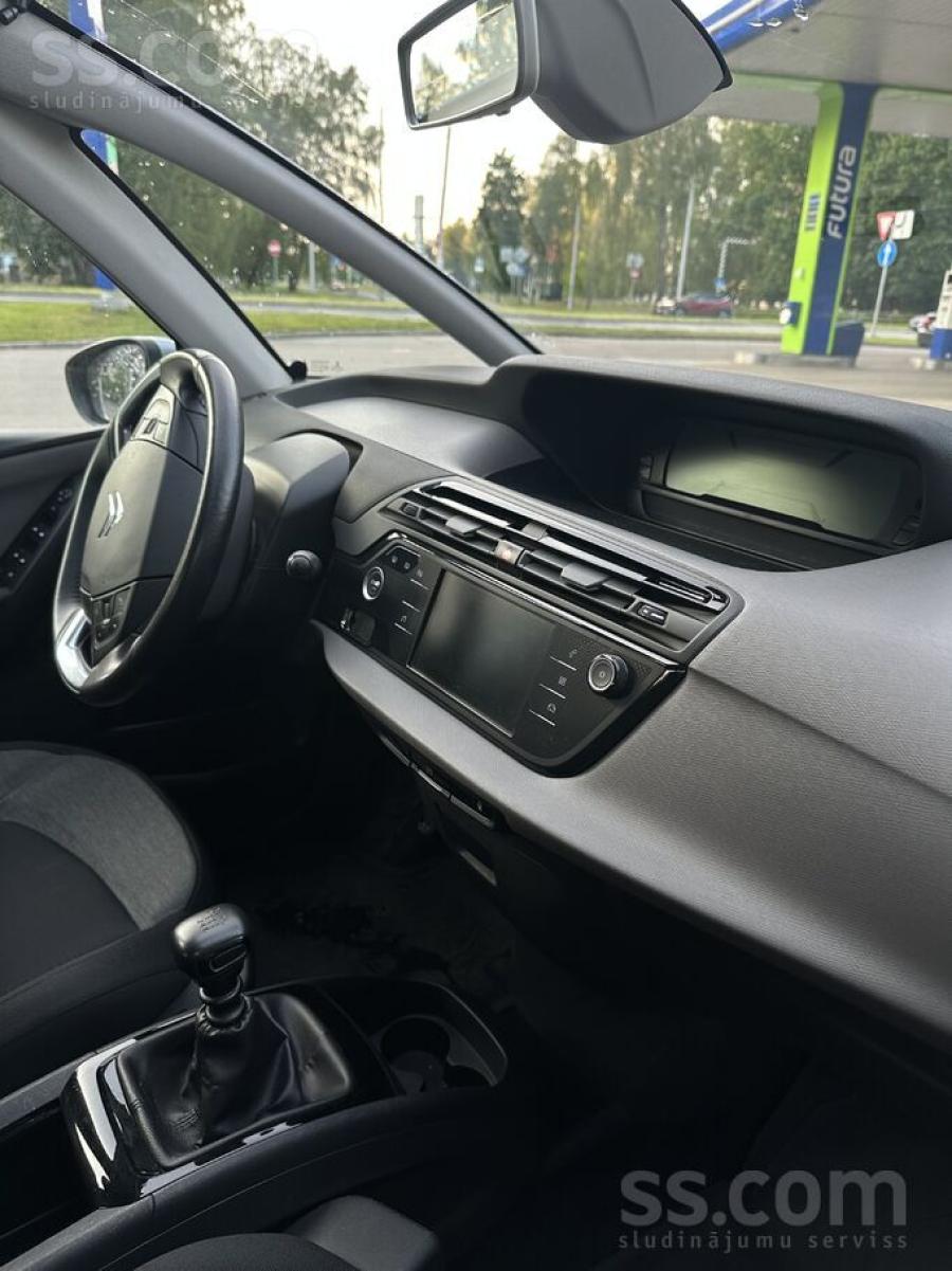 Citroen c4-picasso 2018 in Riga, with an engine capacity of 1.50 L and mileage of 87 thousand km for 7800 €, photo 10 on AUTOMOTO.COM.LV