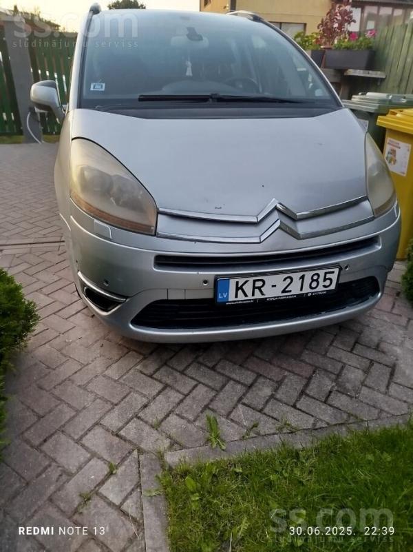 Citroen c4-picasso 2007 Liepāja, ar dzinēja tilpumu 1.60 L un nobraukumu 340 tūkst. km par 800 €, foto 3 vietnē AUTOMOTO.COM.LV