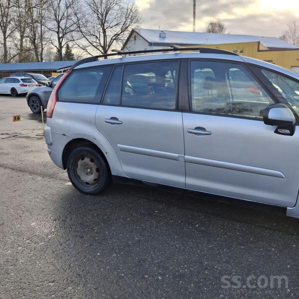 Citroen c4-picasso 2008 in Jelgava, with an engine capacity of 1.60 L and mileage of 390 thousand km for 800 €, photo 7 on AUTOMOTO.COM.LV