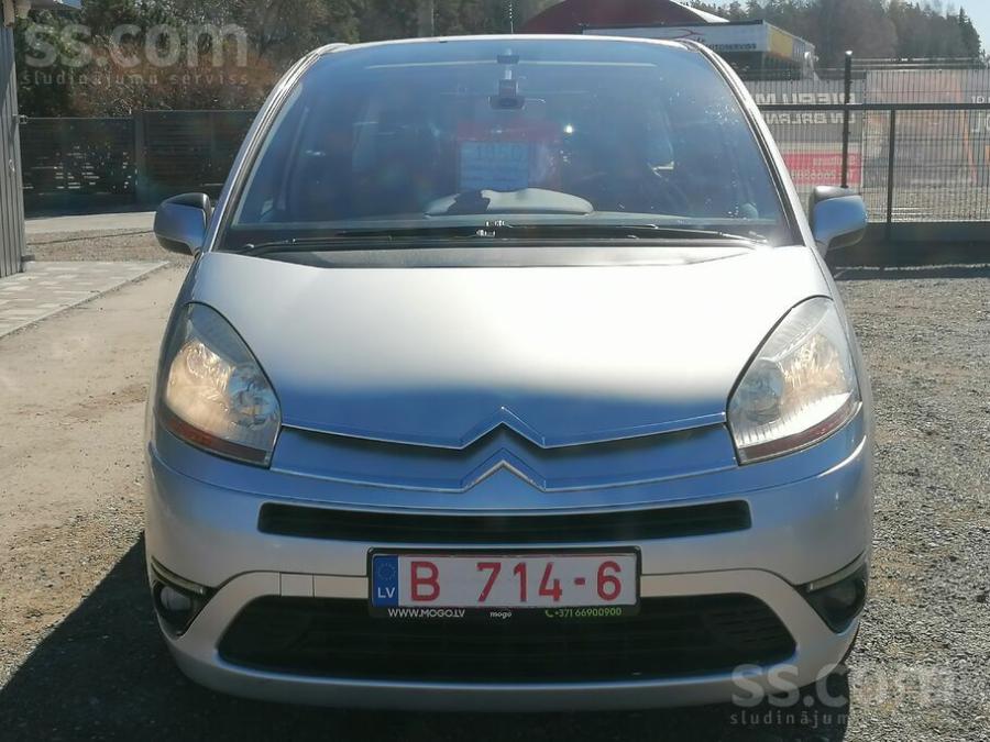 Citroen c4-picasso 2008 in Valmiera, with an engine capacity of 1.60 L and mileage of 371 thousand km for 1850 €, photo 4 on AUTOMOTO.COM.LV