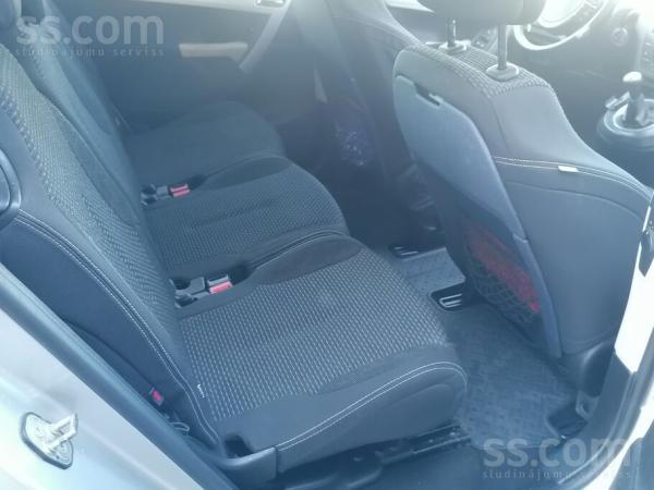 Citroen c4-picasso 2008 in Valmiera, with an engine capacity of 1.60 L and mileage of 371 thousand km for 1850 €, photo 9 on AUTOMOTO.COM.LV