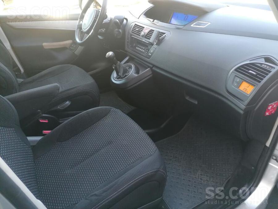 Citroen c4-picasso 2008 in Valmiera, with an engine capacity of 1.60 L and mileage of 371 thousand km for 1850 €, photo 14 on AUTOMOTO.COM.LV