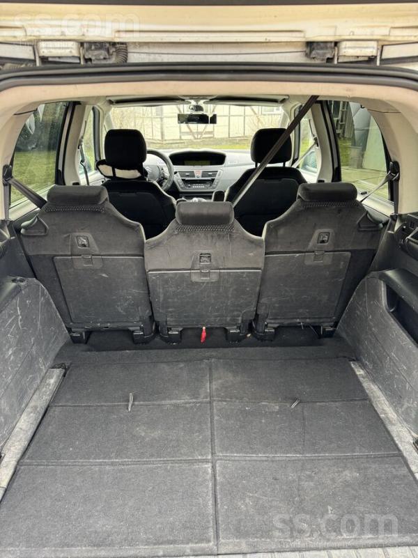 Citroen c4-picasso 2008 Rīga, ar dzinēja tilpumu 1.60 L un nobraukumu 306 tūkst. km par 1500 €, foto 10 vietnē AUTOMOTO.COM.LV