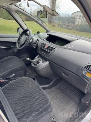 Citroen c4-picasso 2008 in Riga, with an engine capacity of 1.60 L and mileage of 306 thousand km for 1500 €, photo 13 on AUTOMOTO.COM.LV