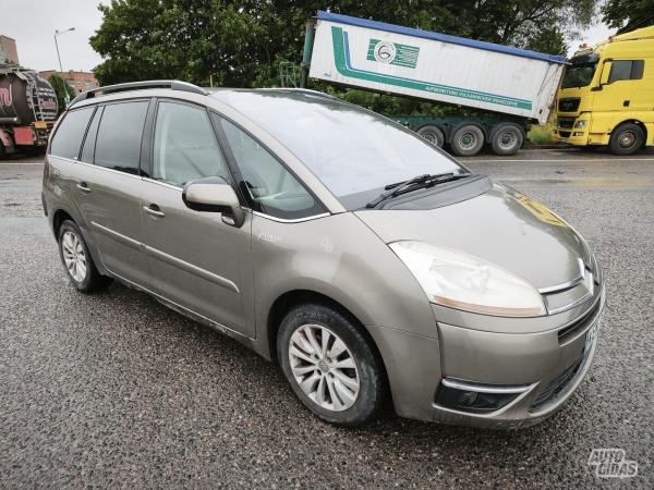 Citroen c4-picasso 2008 in Klaipeda, with an engine capacity of 2.00 L and mileage of 370 thousand km for 1450 €, photo 5 on AUTOMOTO.COM.LV