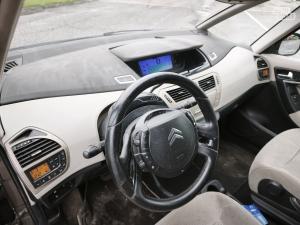 Citroen c4-picasso 2008 in Klaipeda, with an engine capacity of 2.00 L and mileage of 370 thousand km for 1450 €, photo 7 on AUTOMOTO.COM.LV