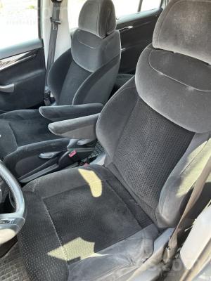 Citroen c4-picasso 2009 Rīga, ar dzinēja tilpumu 1.60 L un nobraukumu 264 tūkst. km par 3100 €, foto 11 vietnē AUTOMOTO.COM.LV