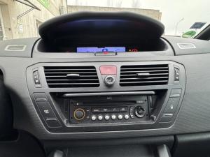 Citroen c4-picasso 2009 Rīga, ar dzinēja tilpumu 1.60 L un nobraukumu 178 tūkst. km par 3300 €, foto 24 vietnē AUTOMOTO.COM.LV