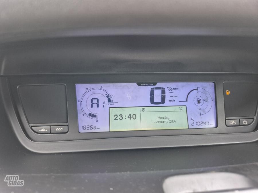Citroen c4-picasso 2010 Viļņa, ar dzinēja tilpumu 2.00 L un nobraukumu 210 tūkst. km par 1200 €, foto 4 vietnē AUTOMOTO.COM.LV