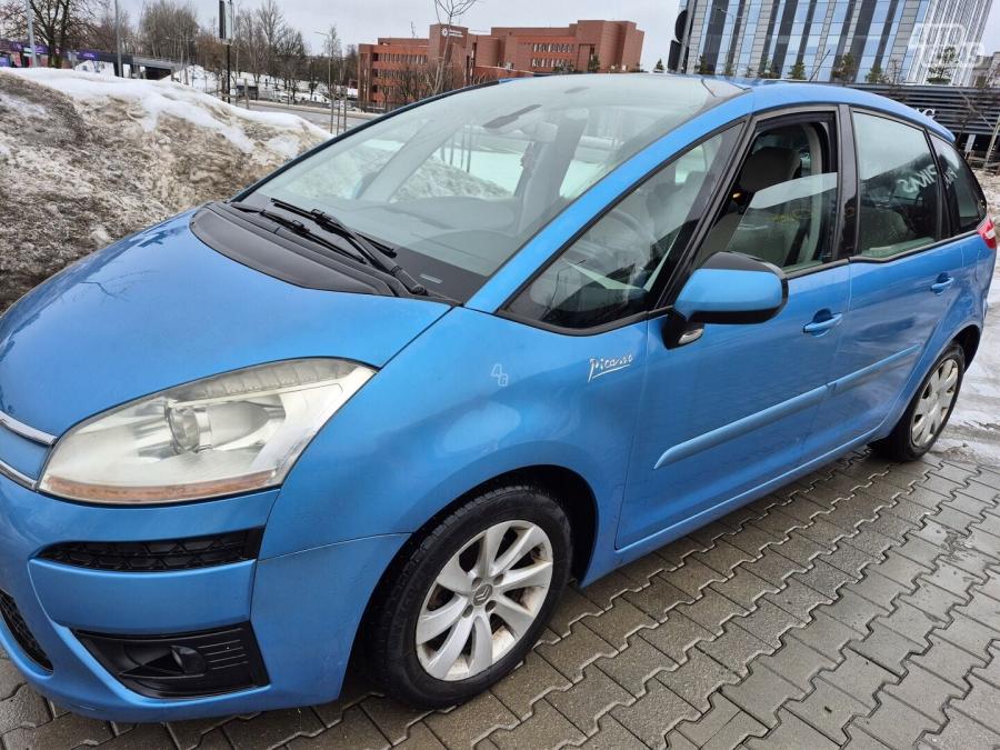 Citroen c4-picasso 2010 in Vilnius, with an engine capacity of 2.00 L and mileage of 210 thousand km for 1200 €, photo 8 on AUTOMOTO.COM.LV