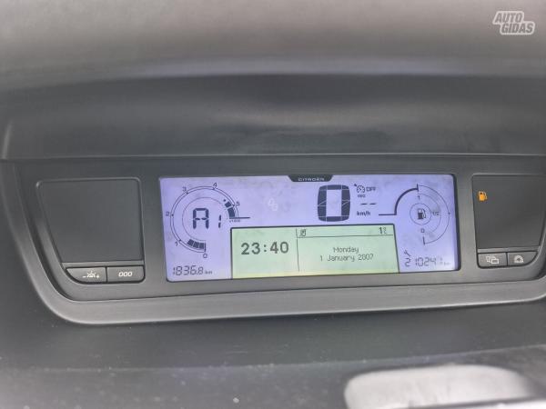 Citroen c4-picasso 2010 Viļņa, ar dzinēja tilpumu 2.00 L un nobraukumu 210 tūkst. km par 1000 €, foto 5 vietnē AUTOMOTO.COM.LV