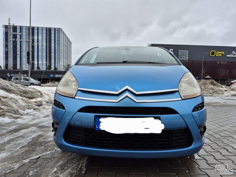 Citroen c4-picasso 2010 in Vilnius, with an engine capacity of 2.00 L and mileage of 211 thousand km for 999 €, photo 2 on AUTOMOTO.COM.LV