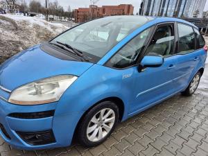Citroen c4-picasso 2010 in Vilnius, with an engine capacity of 2.00 L and mileage of 211 thousand km for 999 €, photo 3 on AUTOMOTO.COM.LV