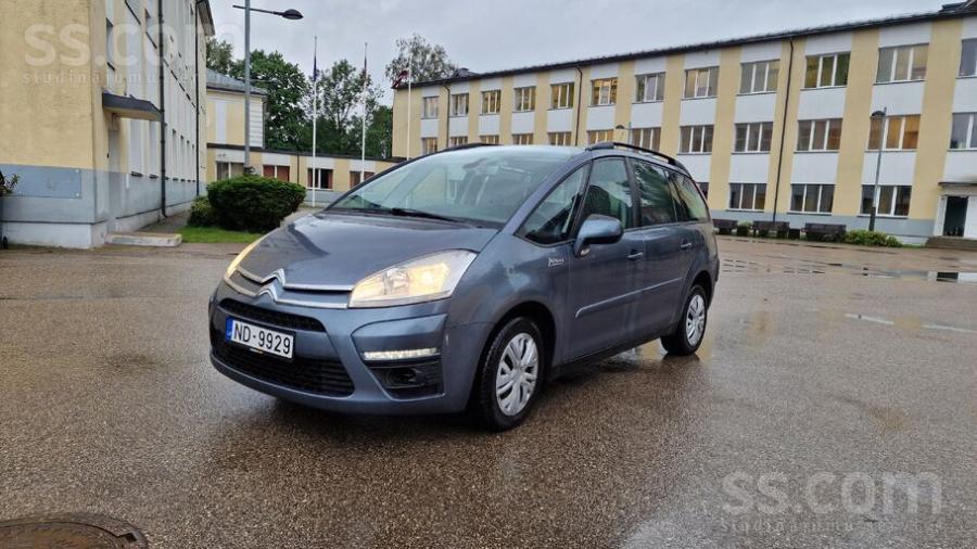 Citroen c4-picasso 2011 Daugavpils, ar dzinēja tilpumu 1.60 L un nobraukumu 335 tūkst. km par 3000 €, foto 2 vietnē AUTOMOTO.COM.LV