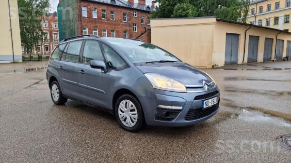Citroen c4-picasso 2011 Daugavpils, ar dzinēja tilpumu 1.60 L un nobraukumu 335 tūkst. km par 3000 €, foto 3 vietnē AUTOMOTO.COM.LV