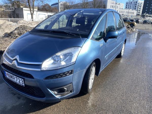 Citroen c4-picasso 2011 in Vilnius, with an engine capacity of 1.60 L and mileage of 217 thousand km for 2150 €, photo 2 on AUTOMOTO.COM.LV