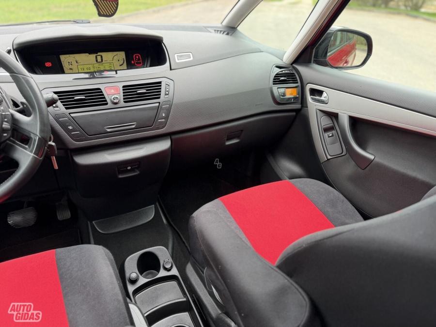 Citroen c4-picasso 2011 in Siauliai, with an engine capacity of 1.60 L and mileage of 183 thousand km for 2650 €, photo 14 on AUTOMOTO.COM.LV