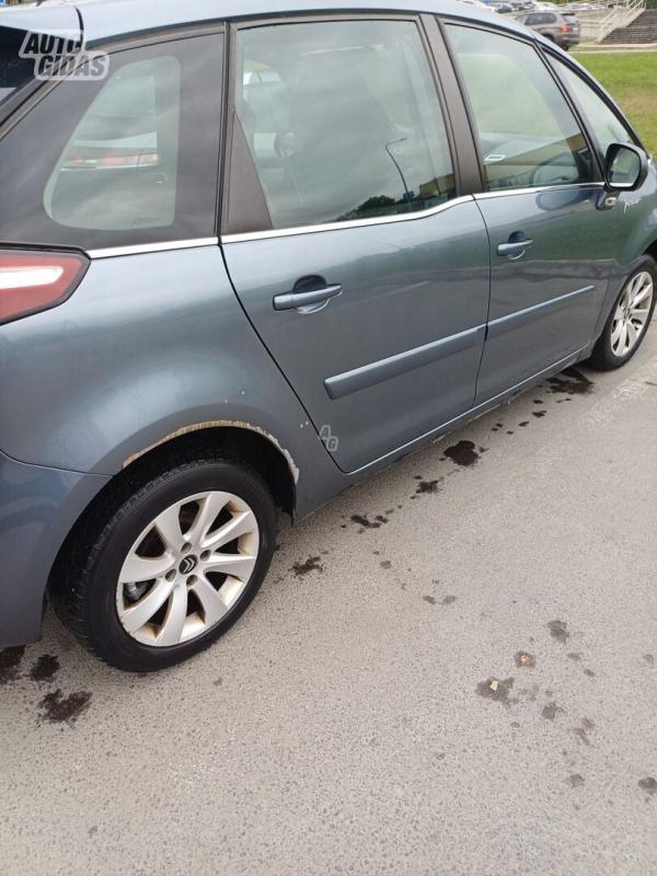 Citroen c4-picasso 2011 in Vilnius, with an engine capacity of 1.60 L and mileage of 328 thousand km for 2100 €, photo 3 on AUTOMOTO.COM.LV