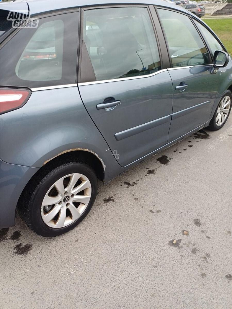 Citroen c4-picasso 2011 in Vilnius, with an engine capacity of 1.60 L and mileage of 328 thousand km for 2100 €, photo 4 on AUTOMOTO.COM.LV