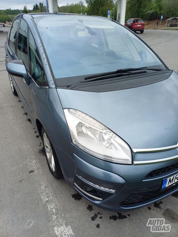 Citroen c4-picasso 2011 in Vilnius, with an engine capacity of 1.60 L and mileage of 328 thousand km for 2100 €, photo 4 on AUTOMOTO.COM.LV