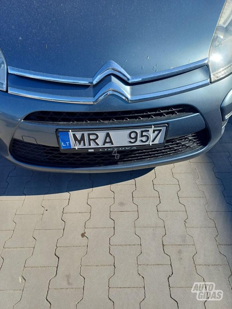 Citroen c4-picasso 2011 in Vilnius, with an engine capacity of 1.60 L and mileage of 328 thousand km for 2100 €, photo 7 on AUTOMOTO.COM.LV